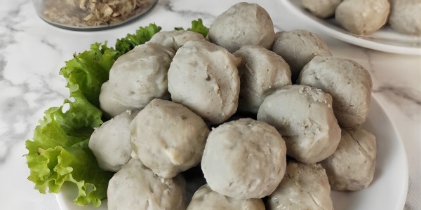 Resep Membuat Bakso Sapi Empuk dan Kenyal Ala Rumahan