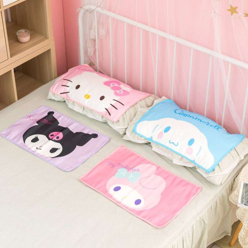 bantal hello kitty