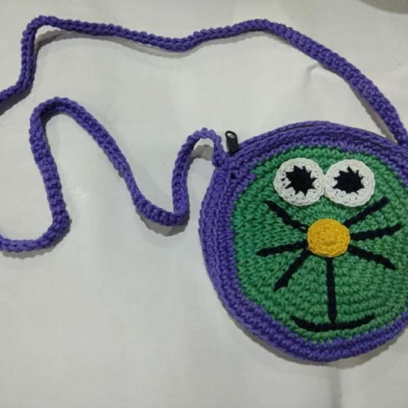 dompet rajut doraemon