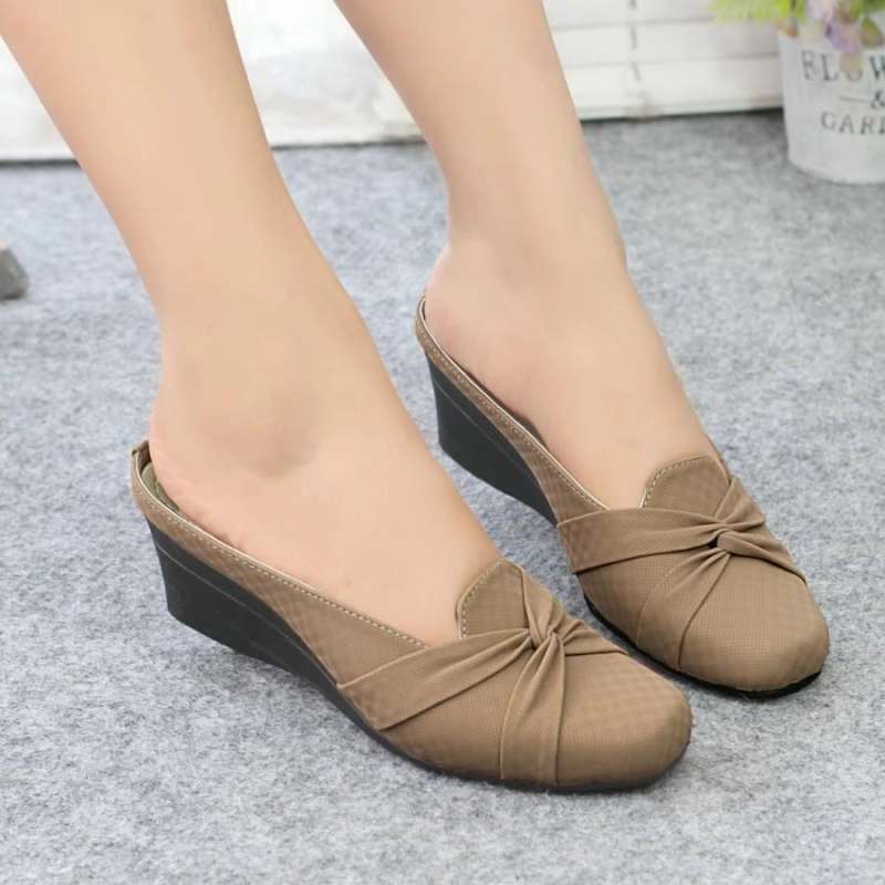 sandal jepit wedges kekinian