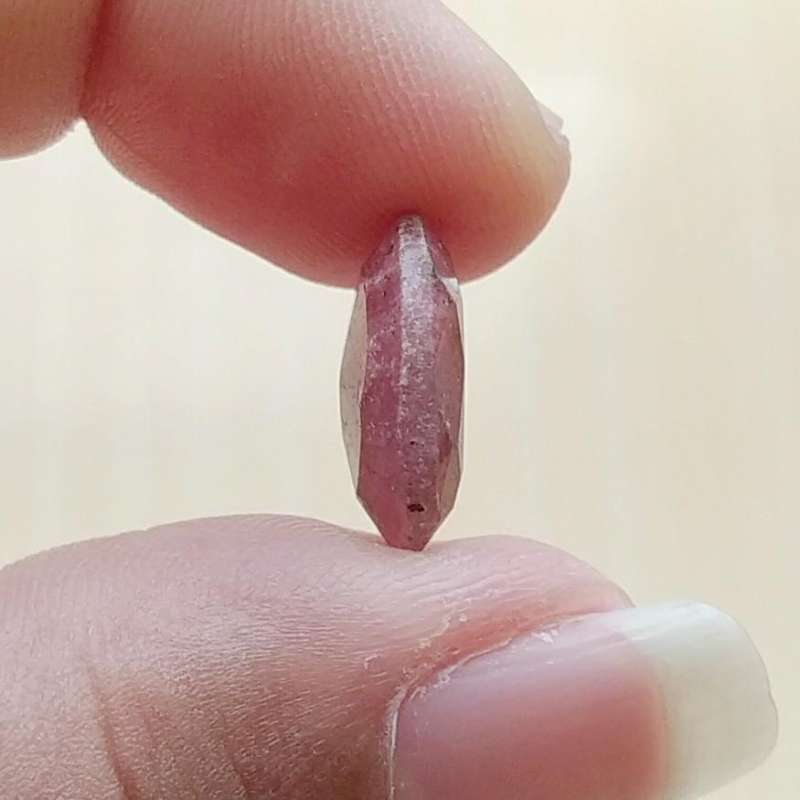 bahan batu ruby daging