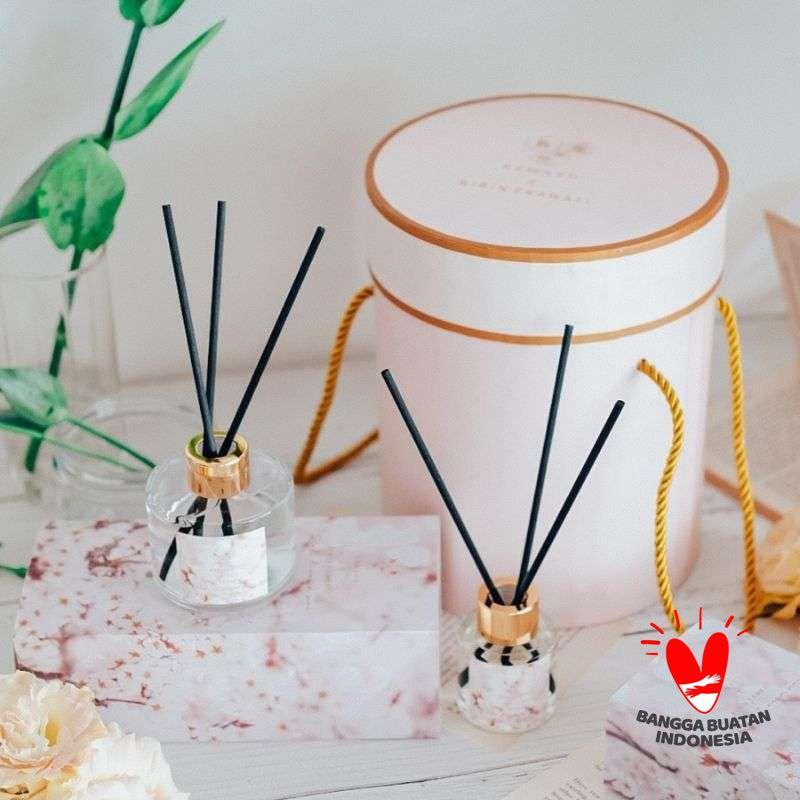 Jual Kemayu And Co Cinta Musim Semi Reed Diffuser Box Di Seller Kemayu ...