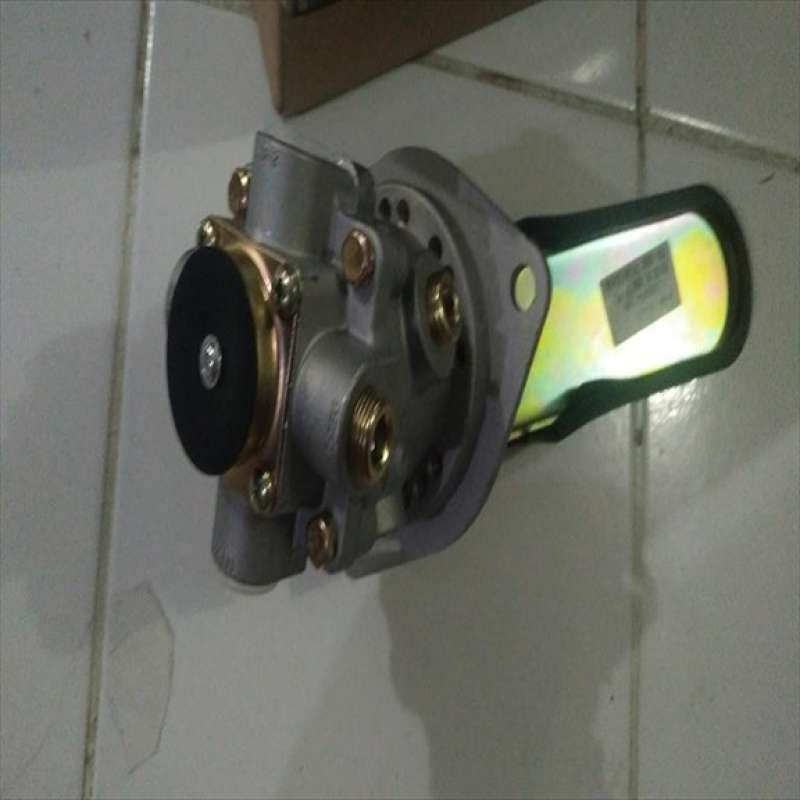 Jual Brake Valve Pedal Rem Assy Komplit Fuso Fm Kbj Mc838211 Di Seller ...