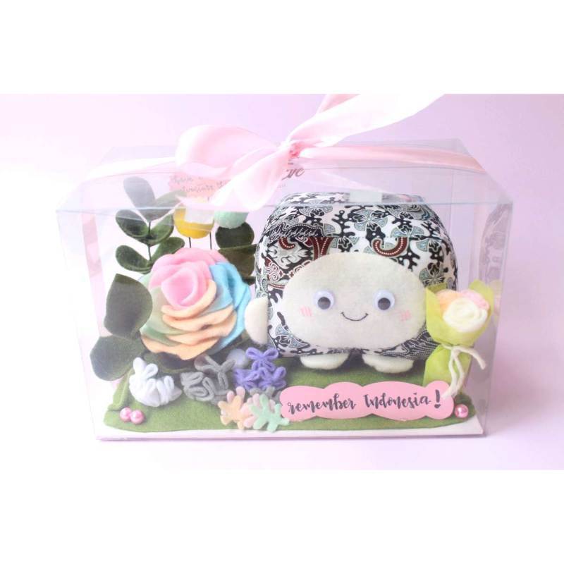 Jual Felt Batik Handmade/Boneka Batik/Buket Batik di Seller Ayra and ...