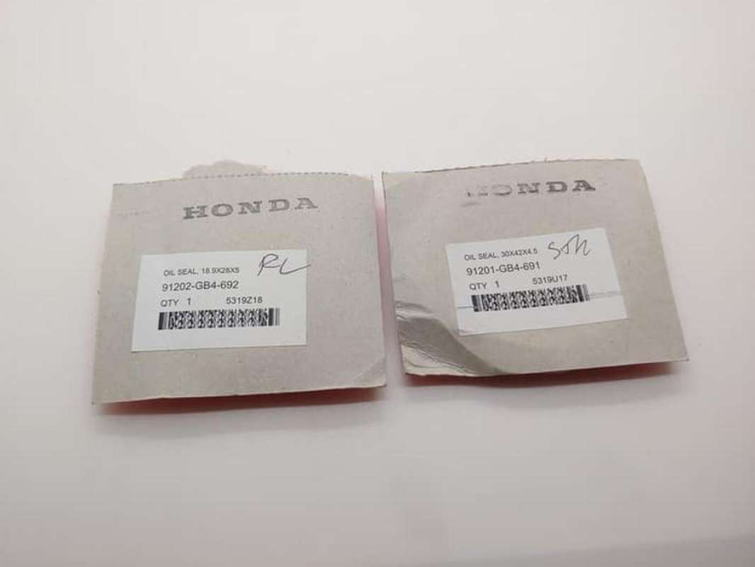 Jual Sil Magnet Kecil Dan Besar Grand & Legenda Set Original Honda di ...