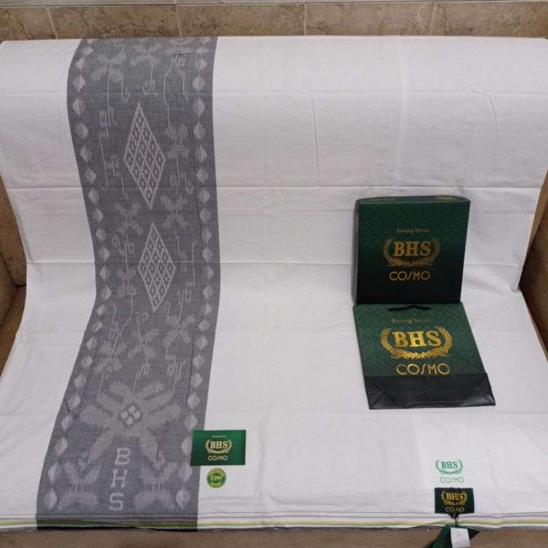Promo SARUNG BHS COSMO PUTIH HITAM POLOS | COSMO JUMAT Gold & Silver ...