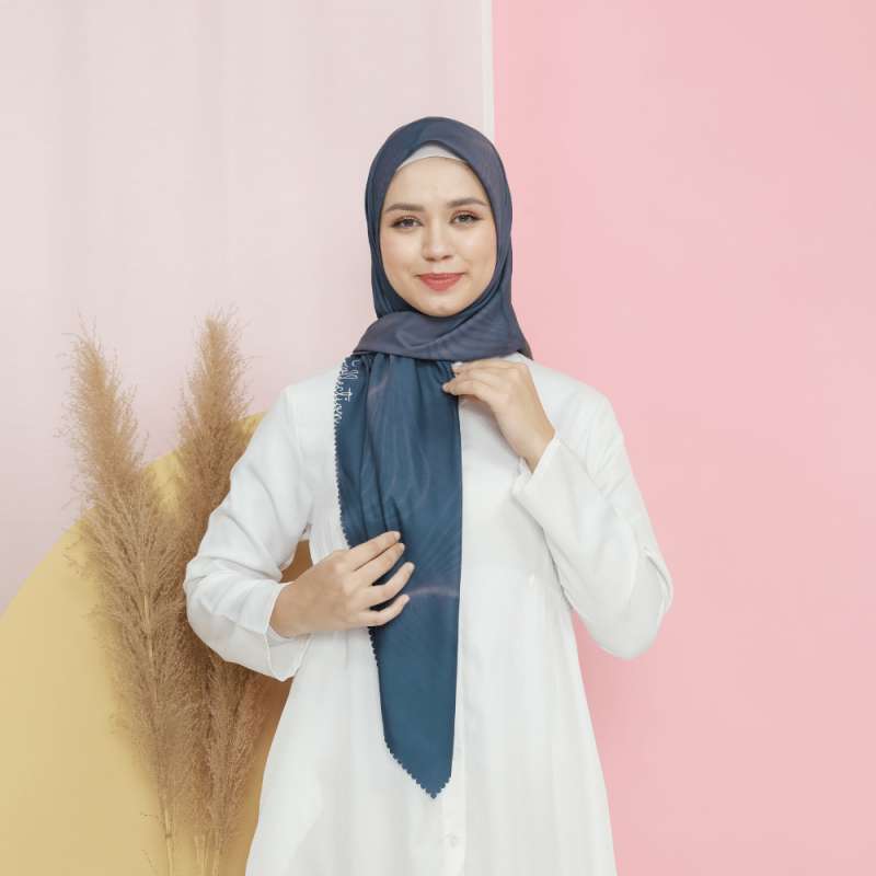 Hijab Modern Segi Empat