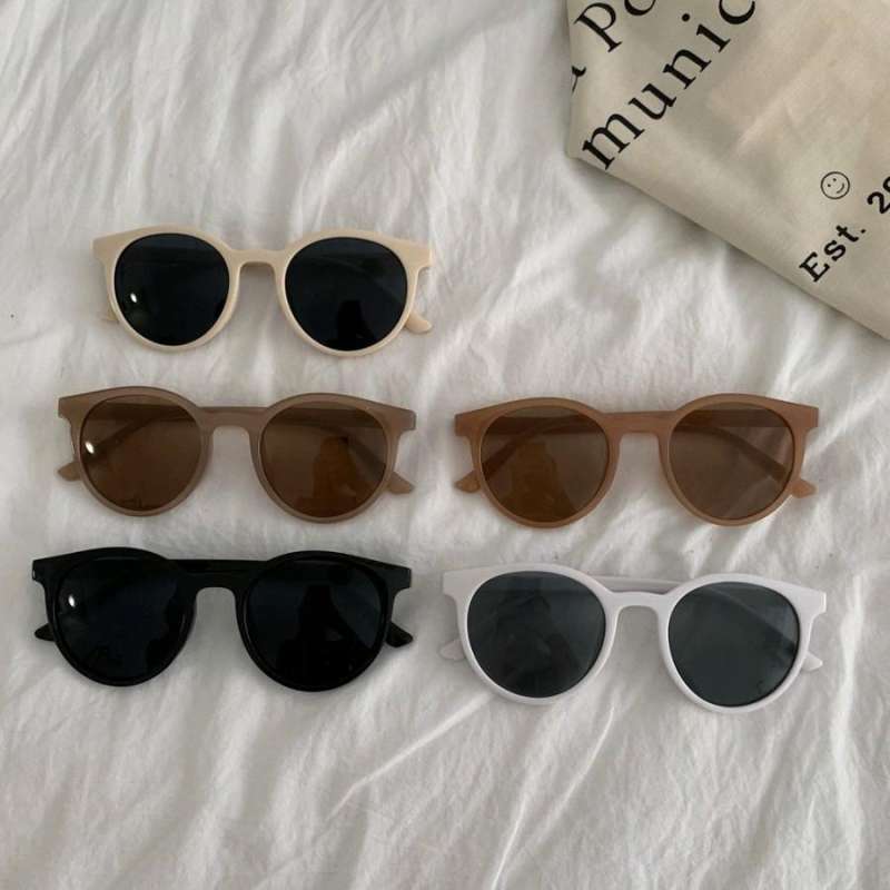 Jual Kacamata Hitam Gaya Retro Klasik Frame Bulat Korean Style Model ...