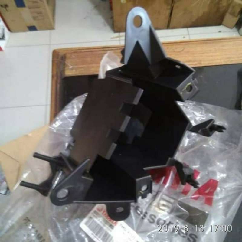 Jual Box bagasi yamaha R25 MT25 original di Seller Alfa Auto Race ...