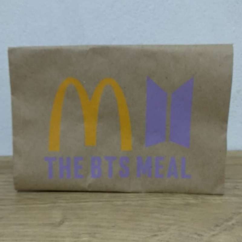Promo Mcd Mcdonalds X Bts Paper Bag Diskon 10% di Seller fauziana store ...