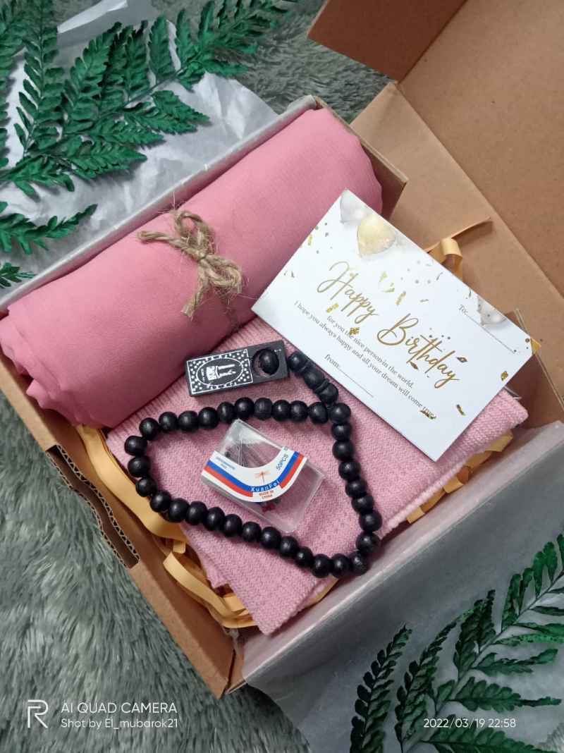 Jual (no brand ) gift box hijab segiempat bella square paket standar ...