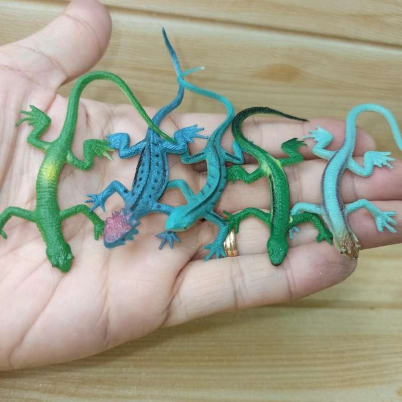 Jual mainan cicak warna isi 5pcs di Seller anekabarangunik77 ...