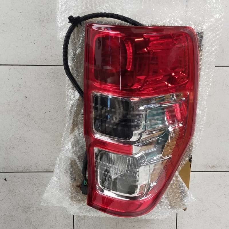Jual stop lamp ford ranger 2.2 kanan (RH) 2013+ TYC di Seller Gajendra ...