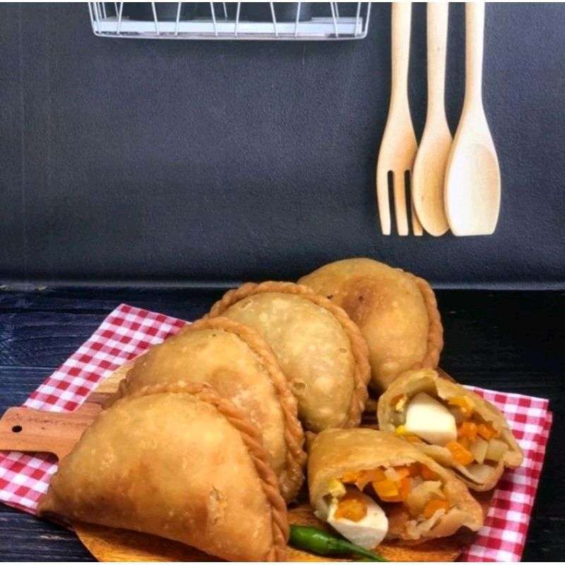 Jual Pastel Rogut Ayam Kentang Frozen Homemade 5s Di Seller Hokki.id ...