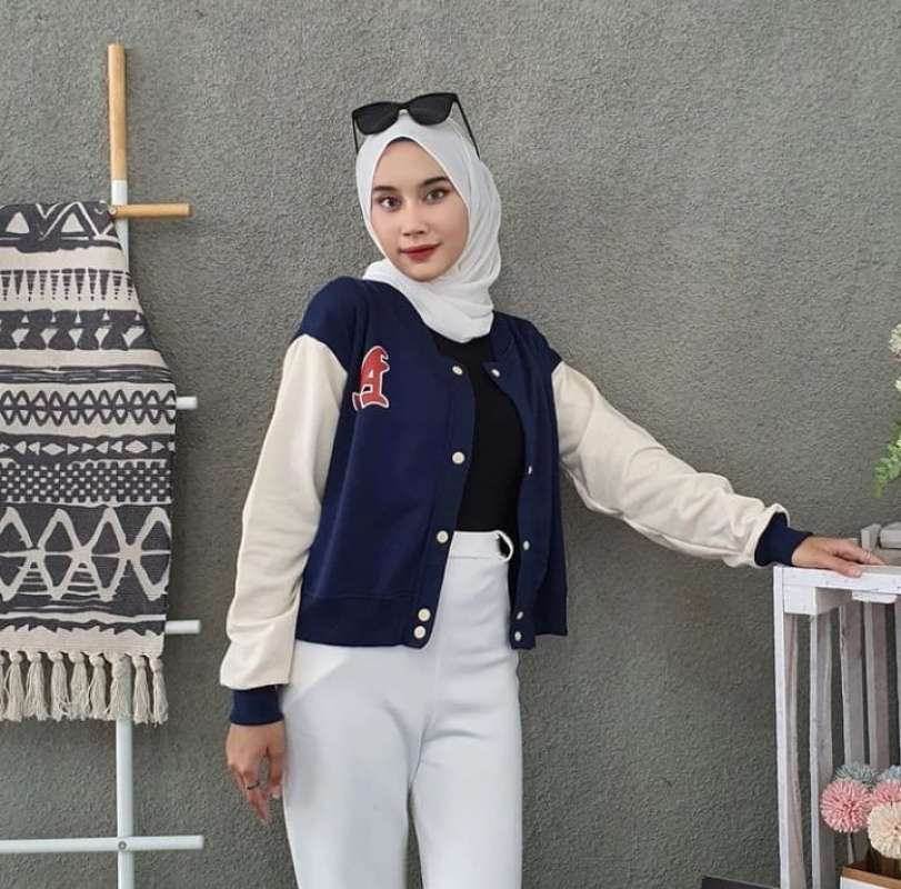 Jual Jaket Bass Ball Wanita Model Terbaru & Kekinian - Harga Diskon Mei ...