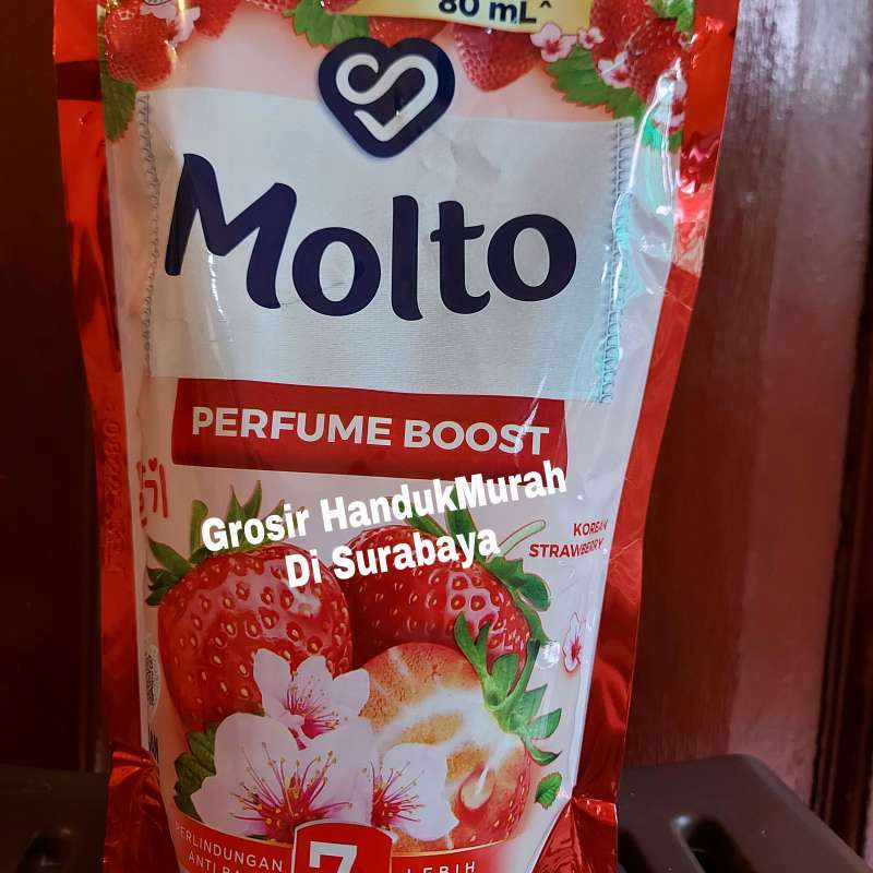 Jual Molto Pelembut & Pewangi Pakaian Korean Stawberry 680 ml.cair di Seller grosir_handukmurah ...