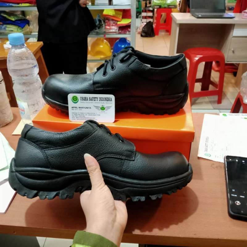 Jual Sepatu Safety Shoes Omega 102 Harga Promo/ori Di Seller Axie Store ...