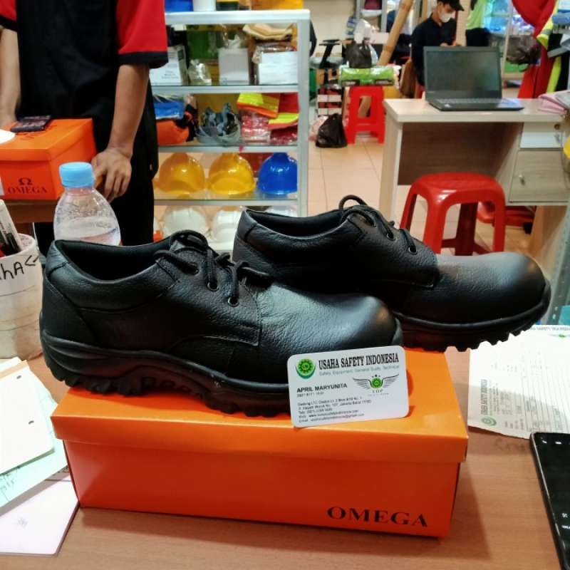 Jual Sepatu Safety Shoes Omega 102 Harga Promo/ori Di Seller Axie Store ...