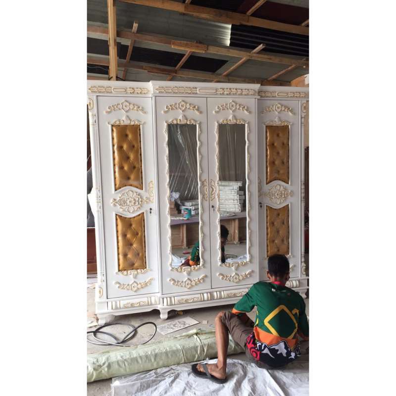 Jual Lemari Kayu 4 Pintu Classic Balut / Cermin - Melbourne di Seller ...