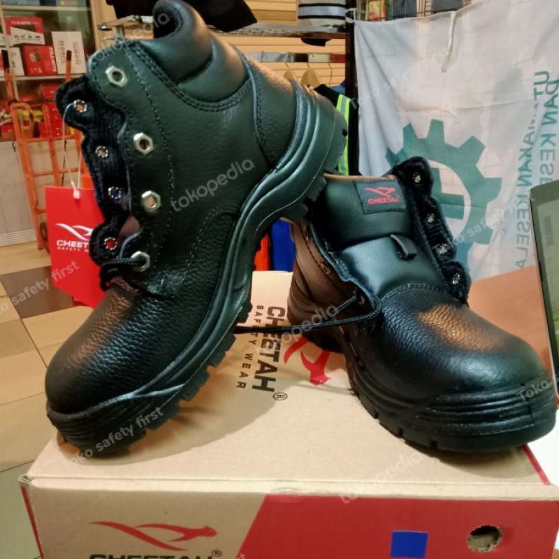 Jual Sepatu Safety/sepatu Kerja Proyek Merk Cheetah 3180h/safety Shoes ...