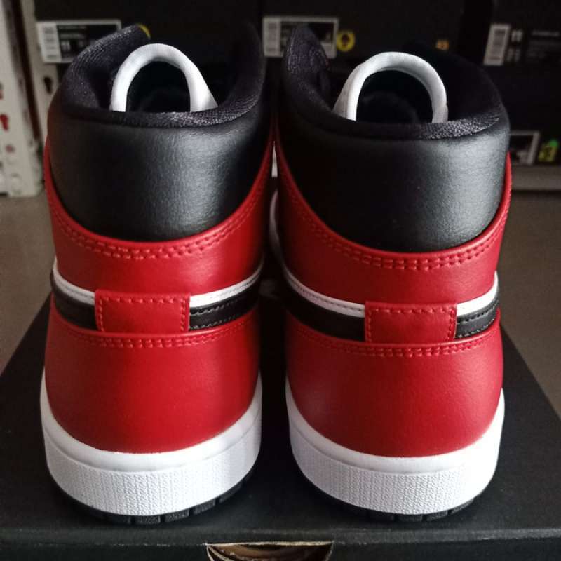 Jual Nike Air Jordan 1 Mid Chicago Toe Sepatu Sneaker Pria[55472406 ...