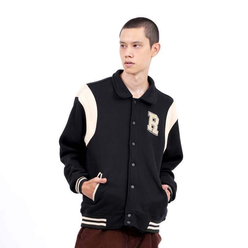 Ketahui Sejarah tentang Jaket Varsity dan Cek Inspirasi OOTD Jaket ...