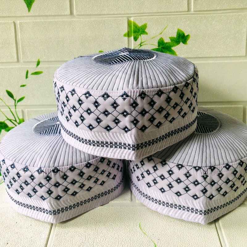 Jual peci kopeah madinah bugis/peci putih haji - 7 Putih Abu di Seller ...