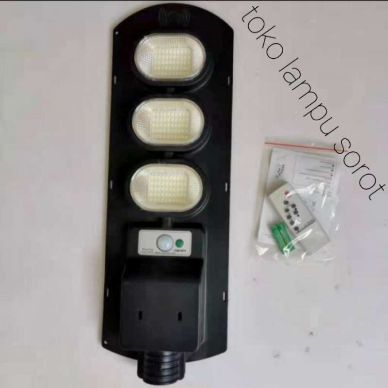 Promo Lampu Jalan Solar Panel Led 150 Watt Solar Cell 150w All In One ...