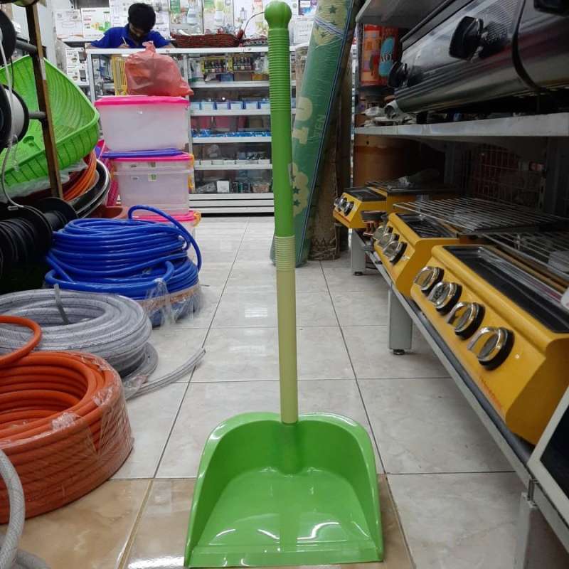 Jual Pengki Serok Sapu Sampah Plastik Daun 808 di Seller Toko Sidoarum ...
