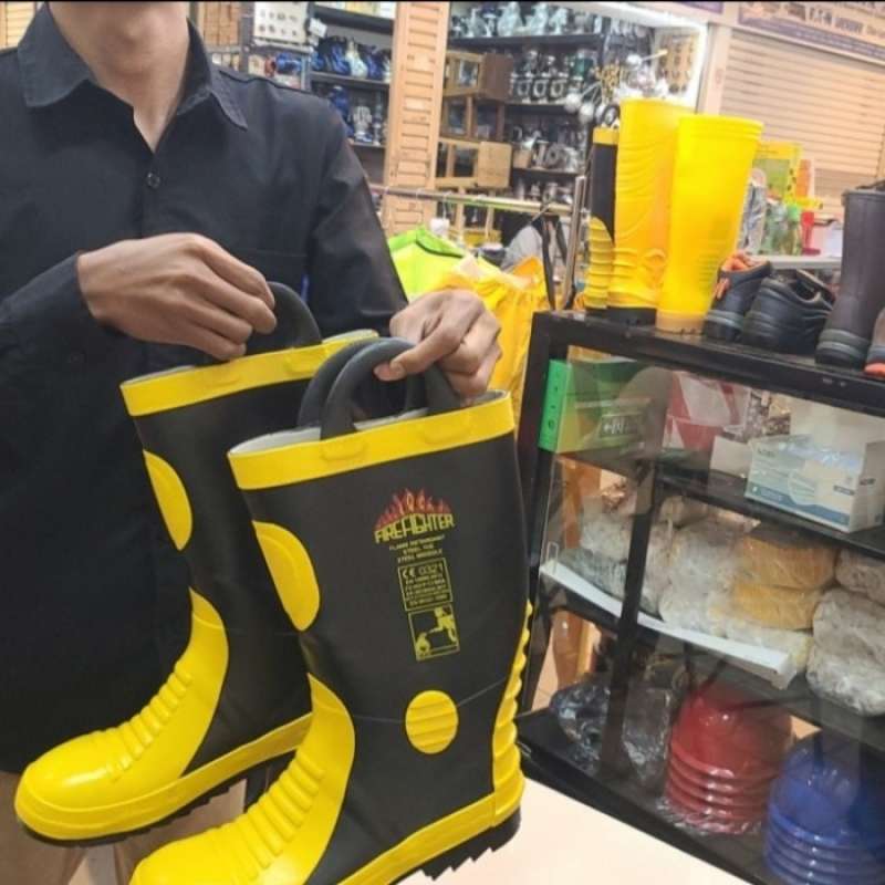 Jual Sepatu Pemadam Kebakaran / Sepatu Damkar Berstandard Nasional ...
