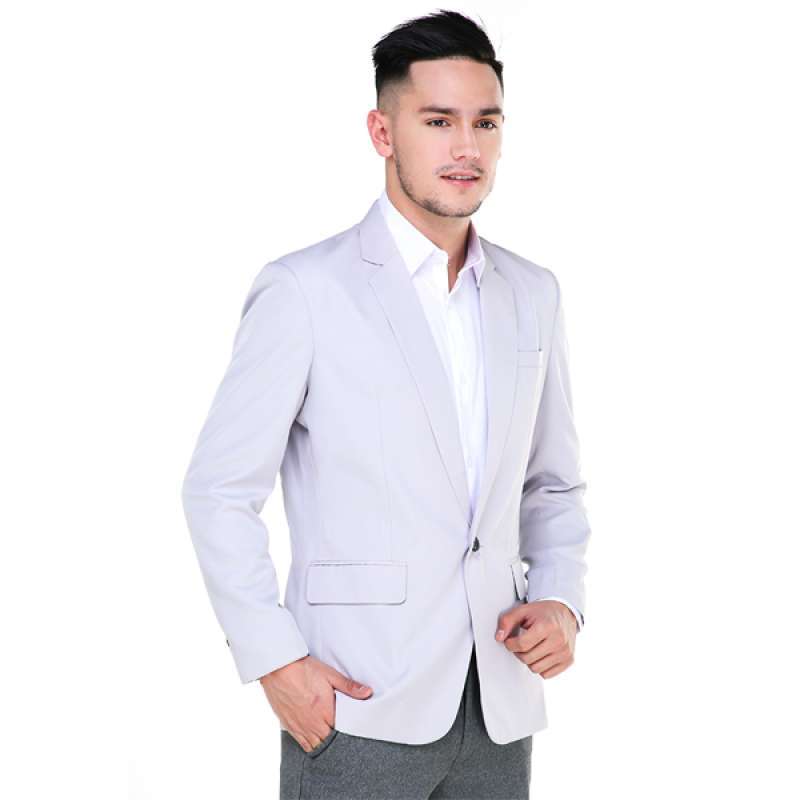 Rekomendasi Model Jas Pria yang Adem, Apa Saja Ya? - Blibli Friends
