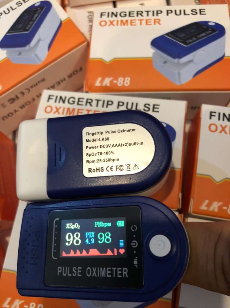 Jual OXIMETER PULSE ALAT PENGUKUR OKSIGEN DALAM DARAH DAN DETAK JANTUNG ...