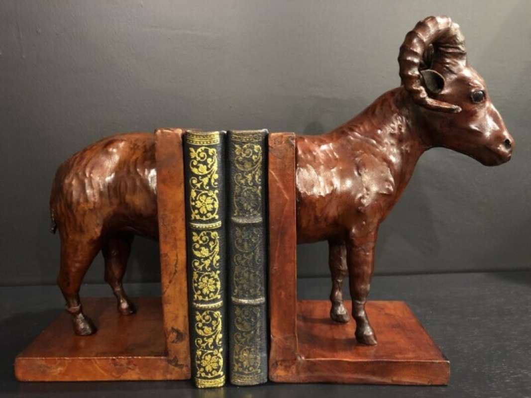 Jual Pembatas Buku/LEATHER BOOKEND SHEEP 15 CM X 37 CM X 29 CM di ...