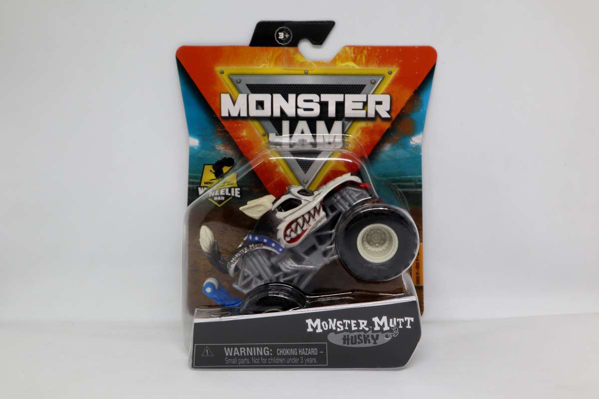 Promo Monster Jam Wheelie Bar Monster Mutt Husky Skala 64 Original Spin ...
