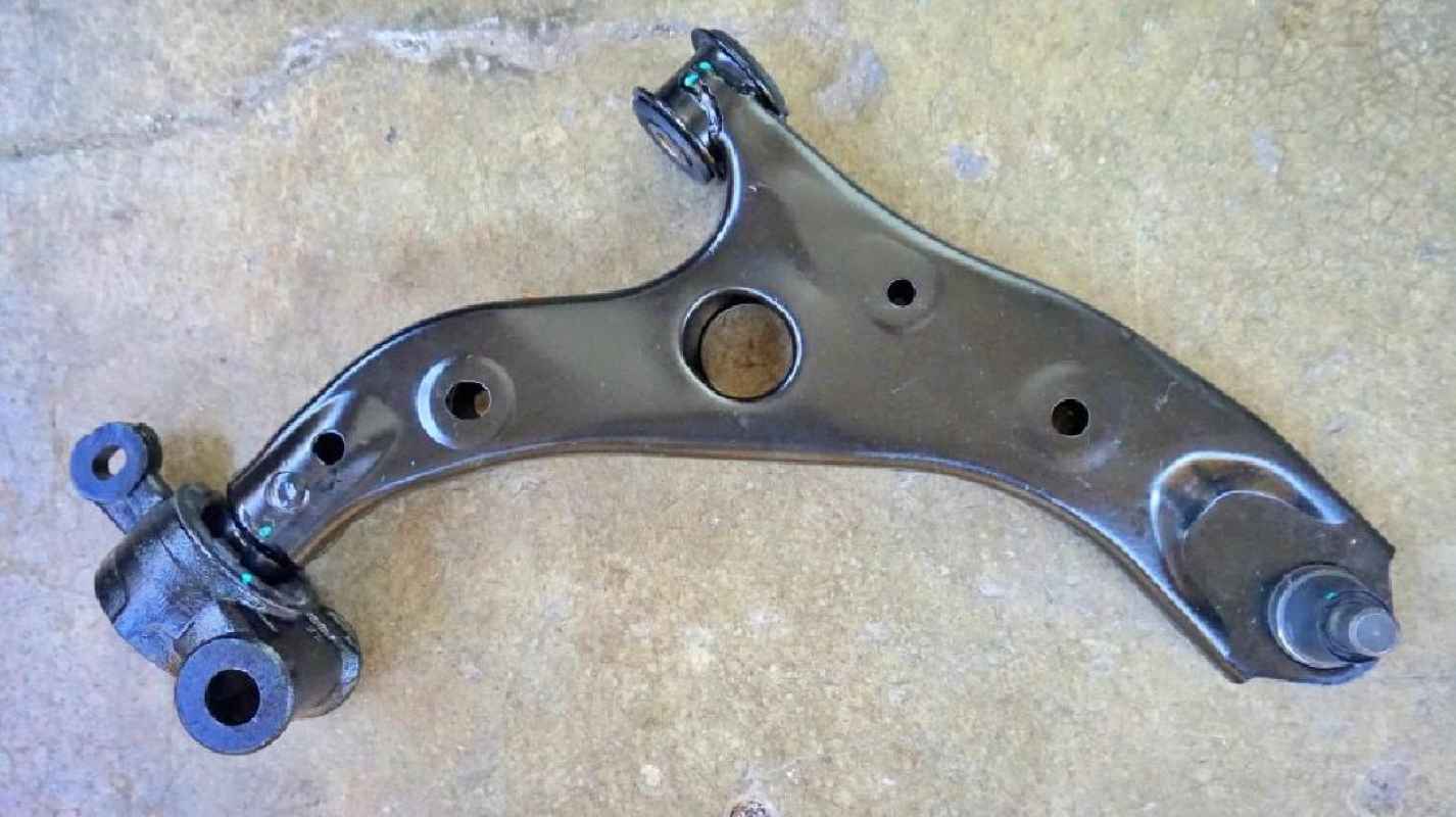 Jual LOWER ARM RH MAZDA 6 CX5 CX-5 SAYAP BAWAH DEPAN KANAN BALL JOINT ...