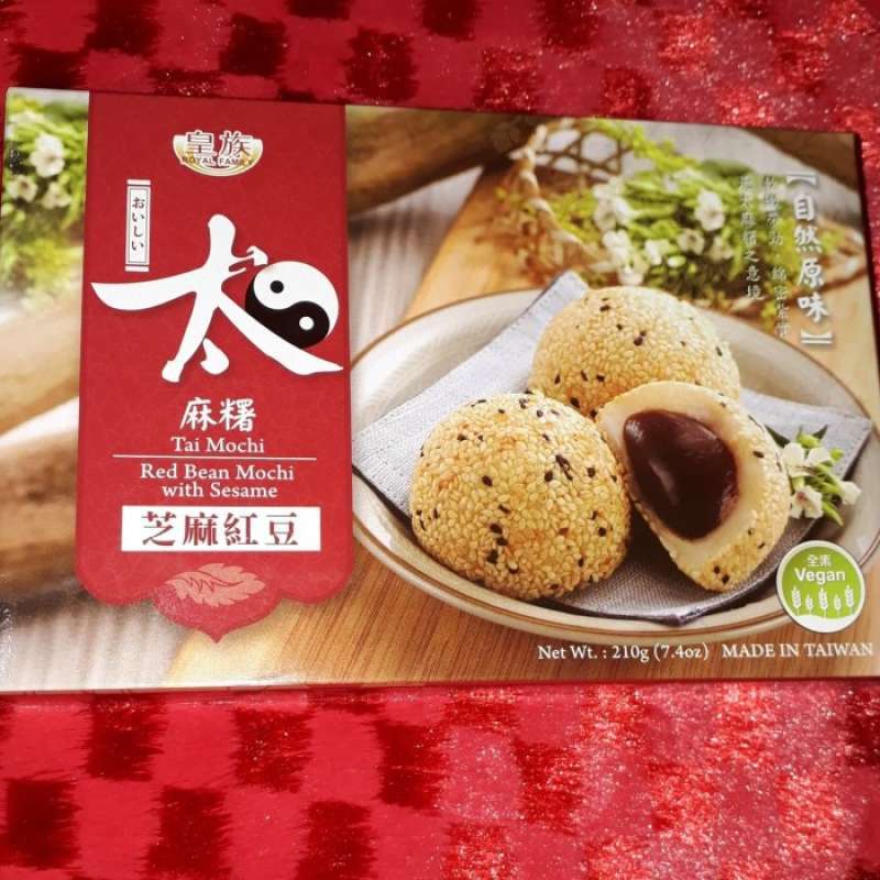 Jual Kue mochi isi pasta kacang merah wijen Royal Family Tai Mochi ...