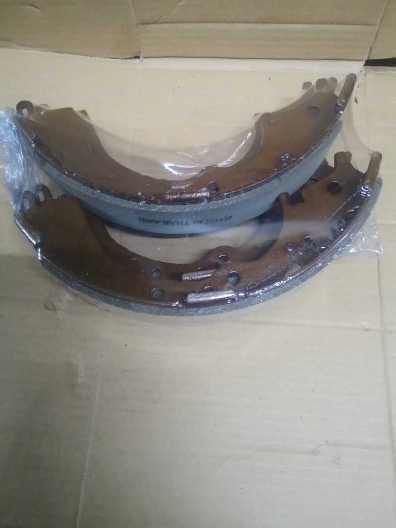 Jual Kampas Rem Brake Shoe Innova '04-15 Kijang EFI 2.0 CPC 66433 di ...