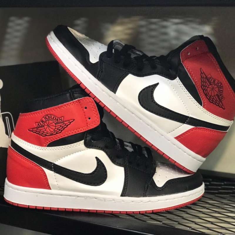 Jual SEPATU PRIA WANITA NIKE JORDAN HIGH BLACK TOE LENGKAP BOX di ...