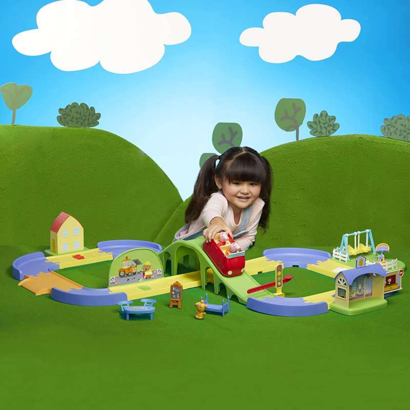 Jual Peppa Pig All Around Peppas Town Playset With Car Track Adventure ...
