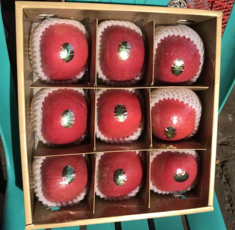 Jual Buah Apel Fuji Wang Shan Isi 9 Gift Box , Parcel Buah 3kg Di ...