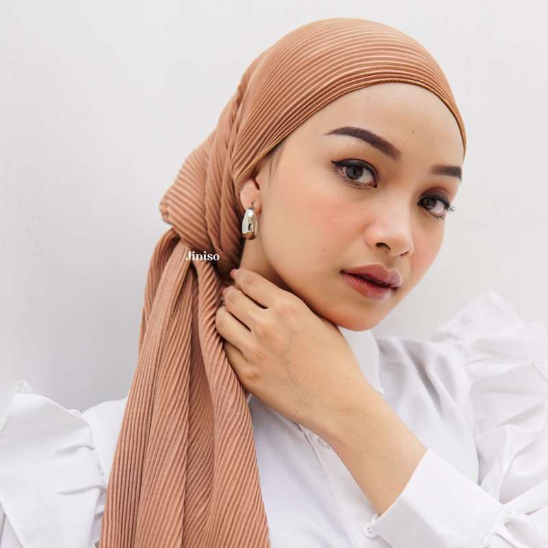 Jual Jiniso - Aura Millo Latte Active Hijab Pashmina Shawl - Pashmina ...