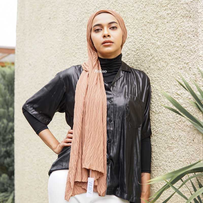 Jual Jiniso - Aura Millo Latte Active Hijab Pashmina Shawl - Pashmina ...