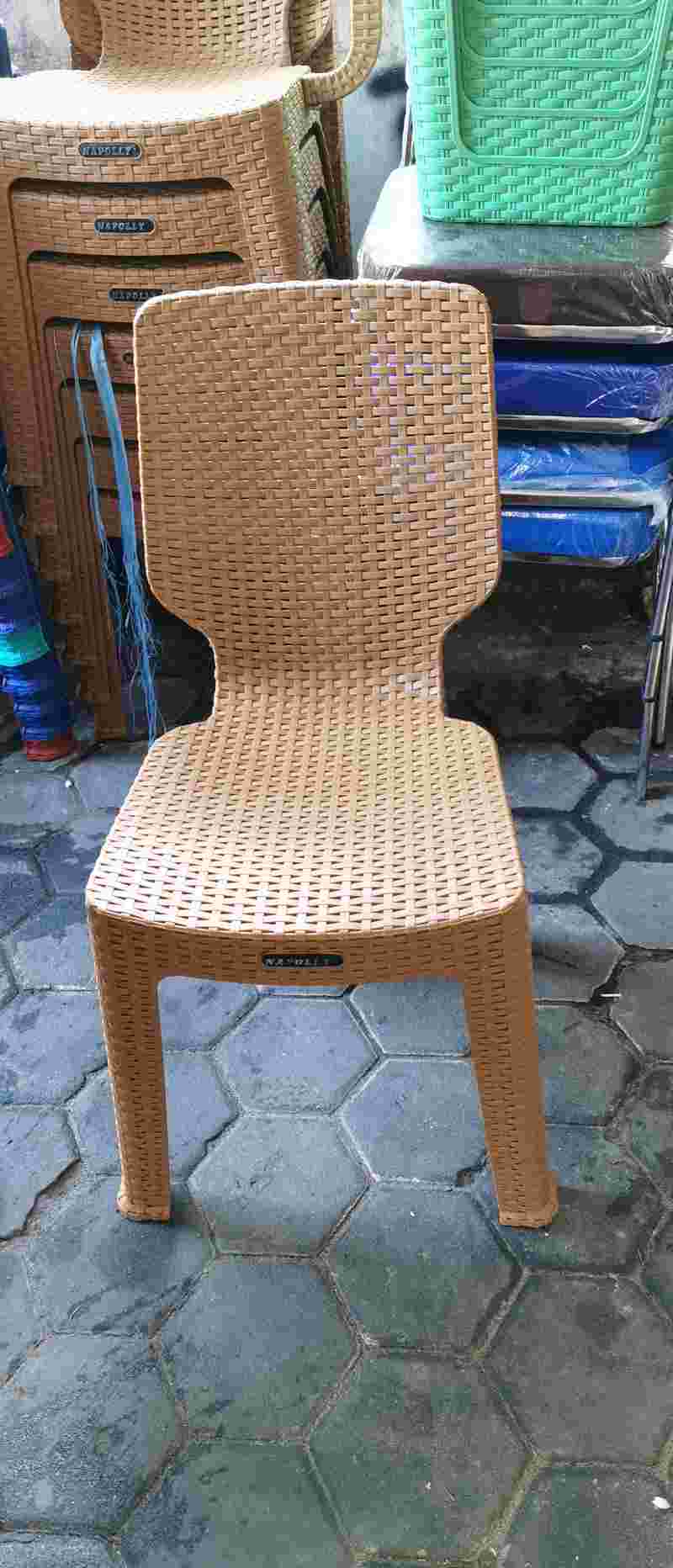 Jual Kursi Plastik Di Seller Diva Mebel Balikpapan - Gunung Sari Ilir ...