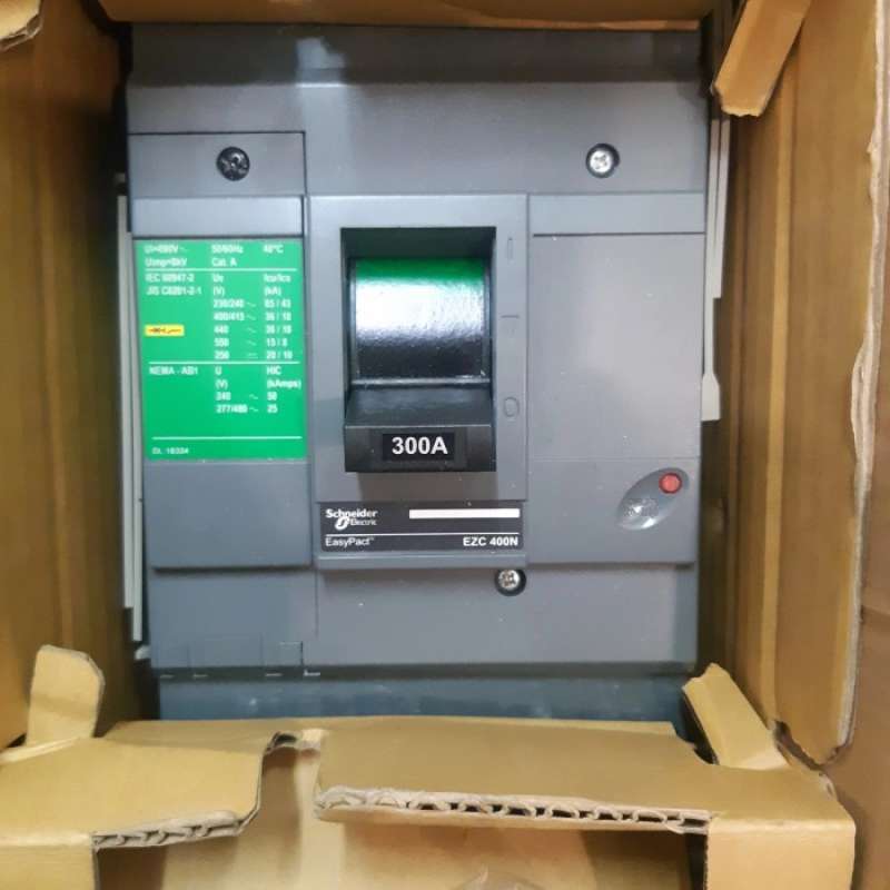 Jual Mccb Schneider EasyPact EZC400N3300 300A Original di Seller ...