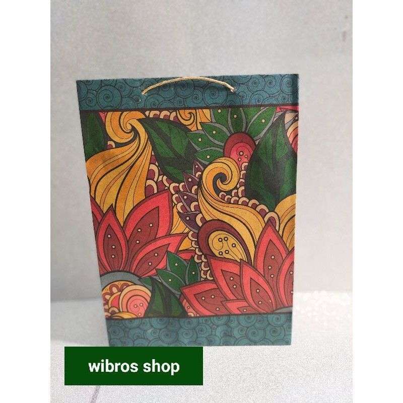 Jual Paper Bag/Goodie Bag/Batik Sedang di Seller wibros shop - Kota ...