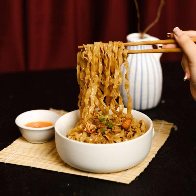 Jual BAKMI MIE BABI KO AHAN (Frozen) isi 2 porsi - LEBAR di Seller Bakmi Ko Ahan - Kab ...