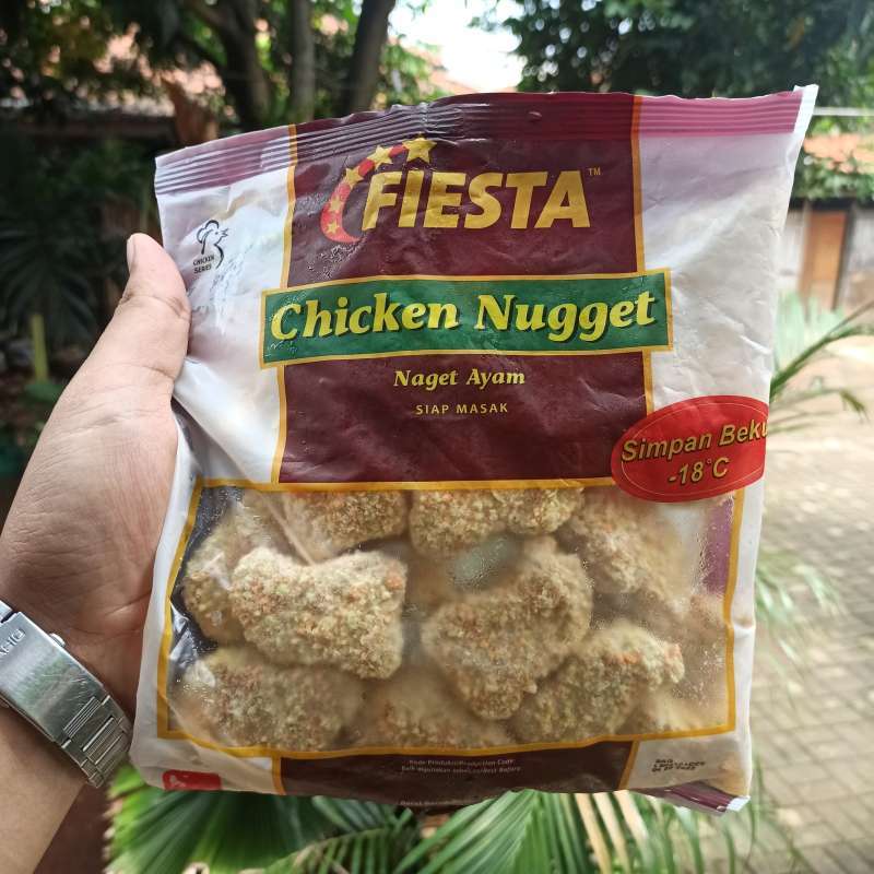 Promo FIESTA CHICKEN NUGGET NUGET AYAM 500 gr [PACK PUTIH] Diskon 4% di ...