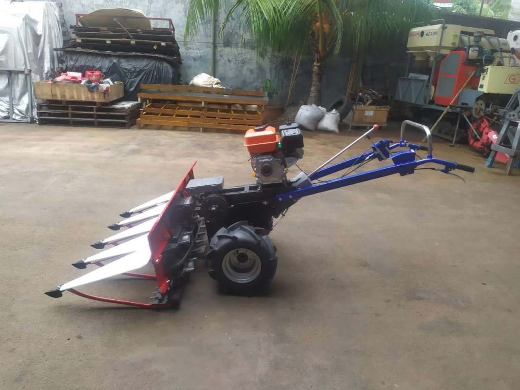 Jual Mesin Potong Panen Padi (paddy Reaper) Model Traktor Tangan Di ...