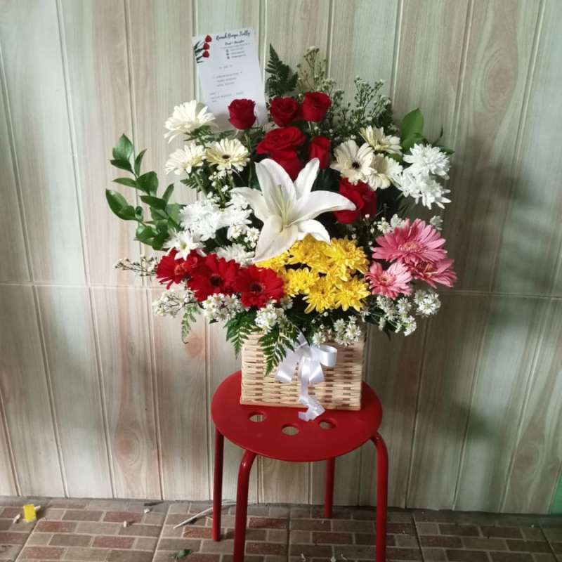 Jual Bunga Segar | Rangkaian Bunga Segar Lily Di Seller Tokobungatrully ...