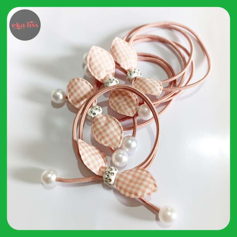 Cara Ikat Rambut Simple Tapi Bagus, Yuk Cek Caranya! - Blibli Friends